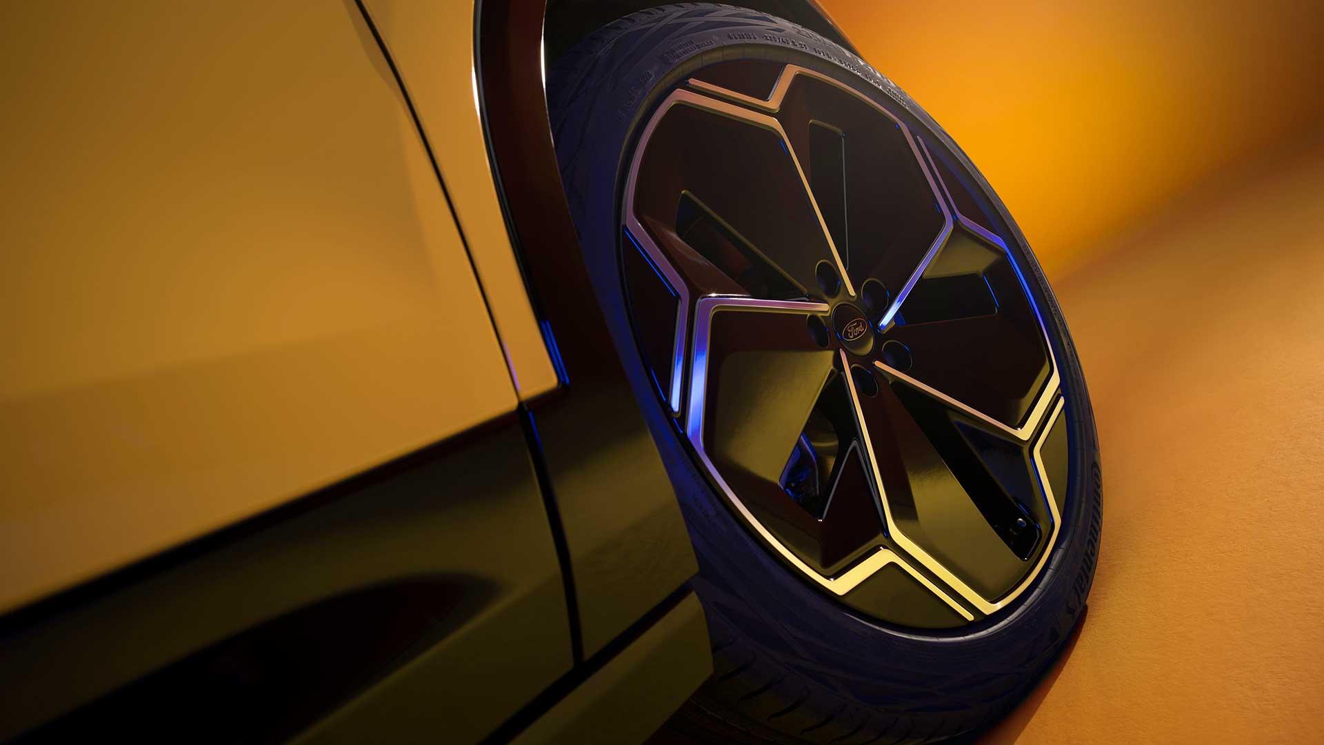 De nieuwe Ford Capri is eigenlijk een Volkswagen met een ander jasje ...