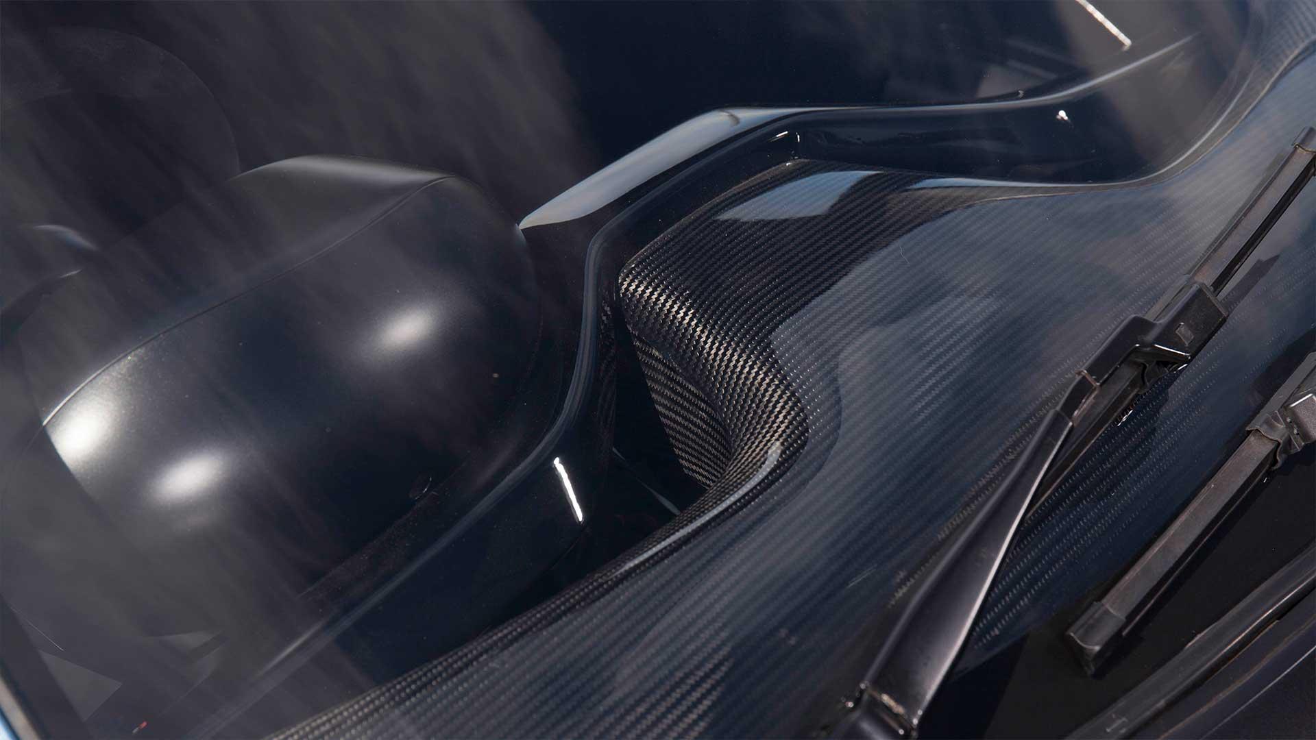 Nieuwe waterstofauto van Riversimple weegt 620 kilo