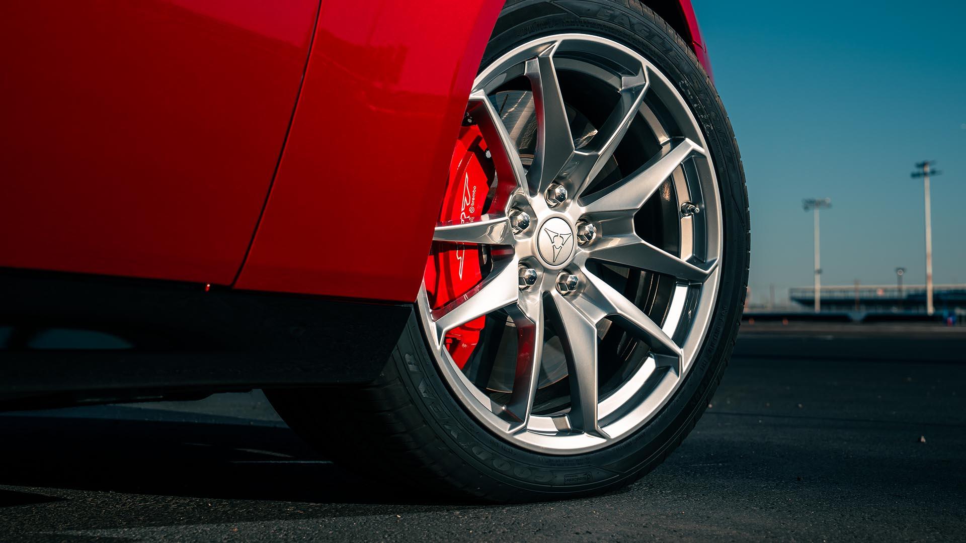 Dodge Charger Daytona: zo rijdt de elektrische musclecar - TopGear
