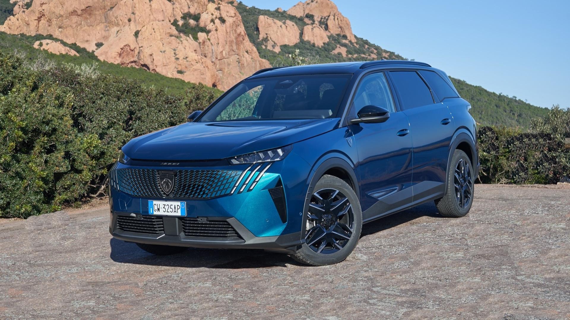 Peugeot 5008 Allure HYbrid review (2025): is 136 pk voldoende?