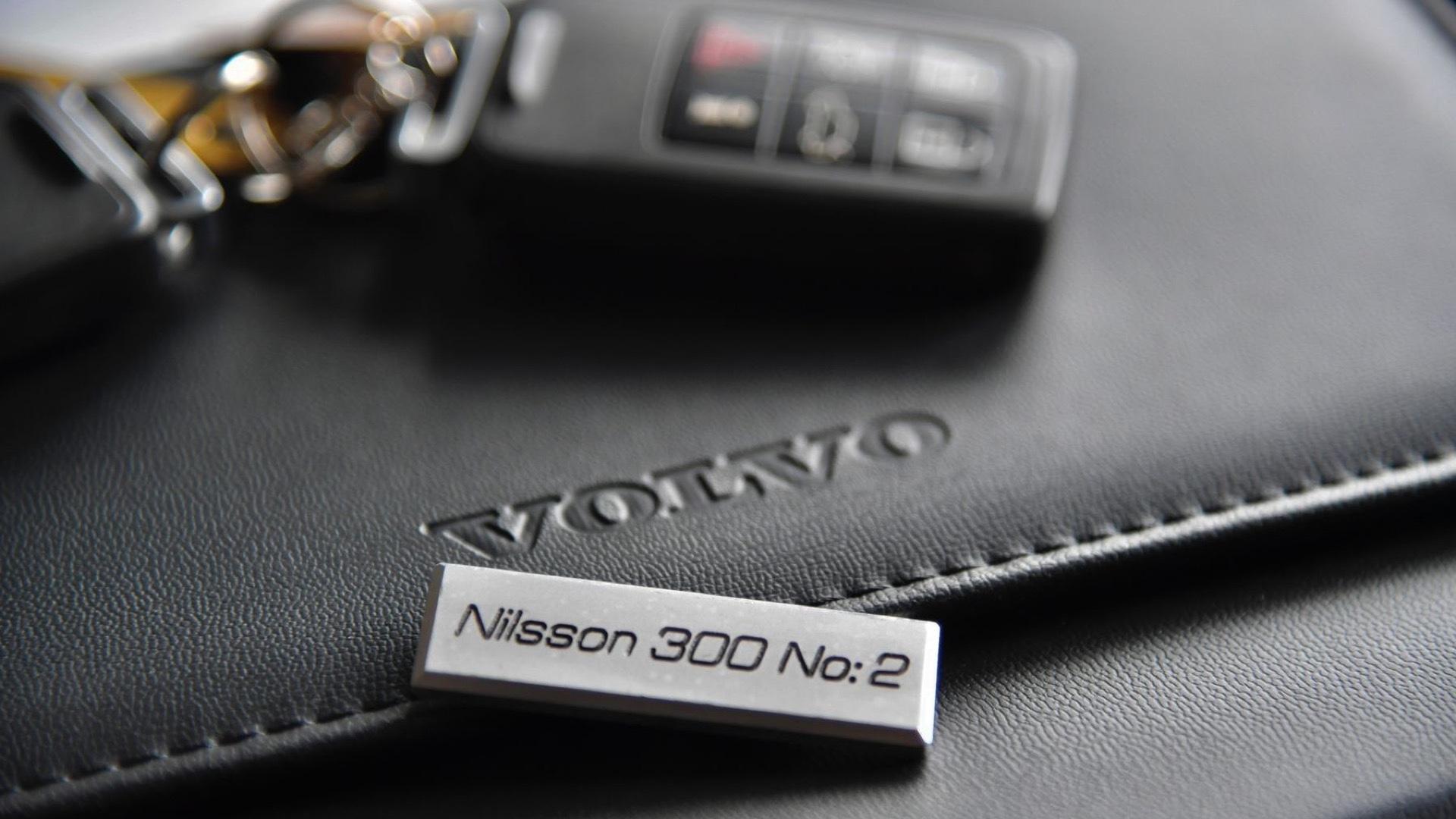 Deze (zeer zeldzame) verlengde Volvo S80 met heerlijke V8 kan van jou ...