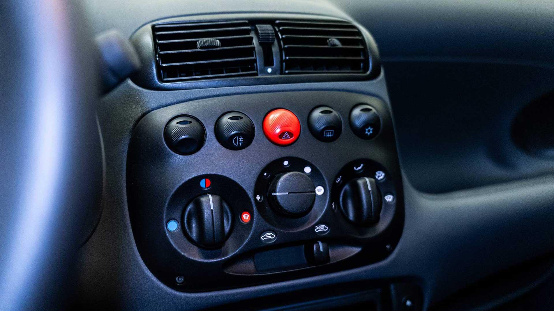 Nieuwe Fiat Seicento met slechts 18 kilometer te koop
