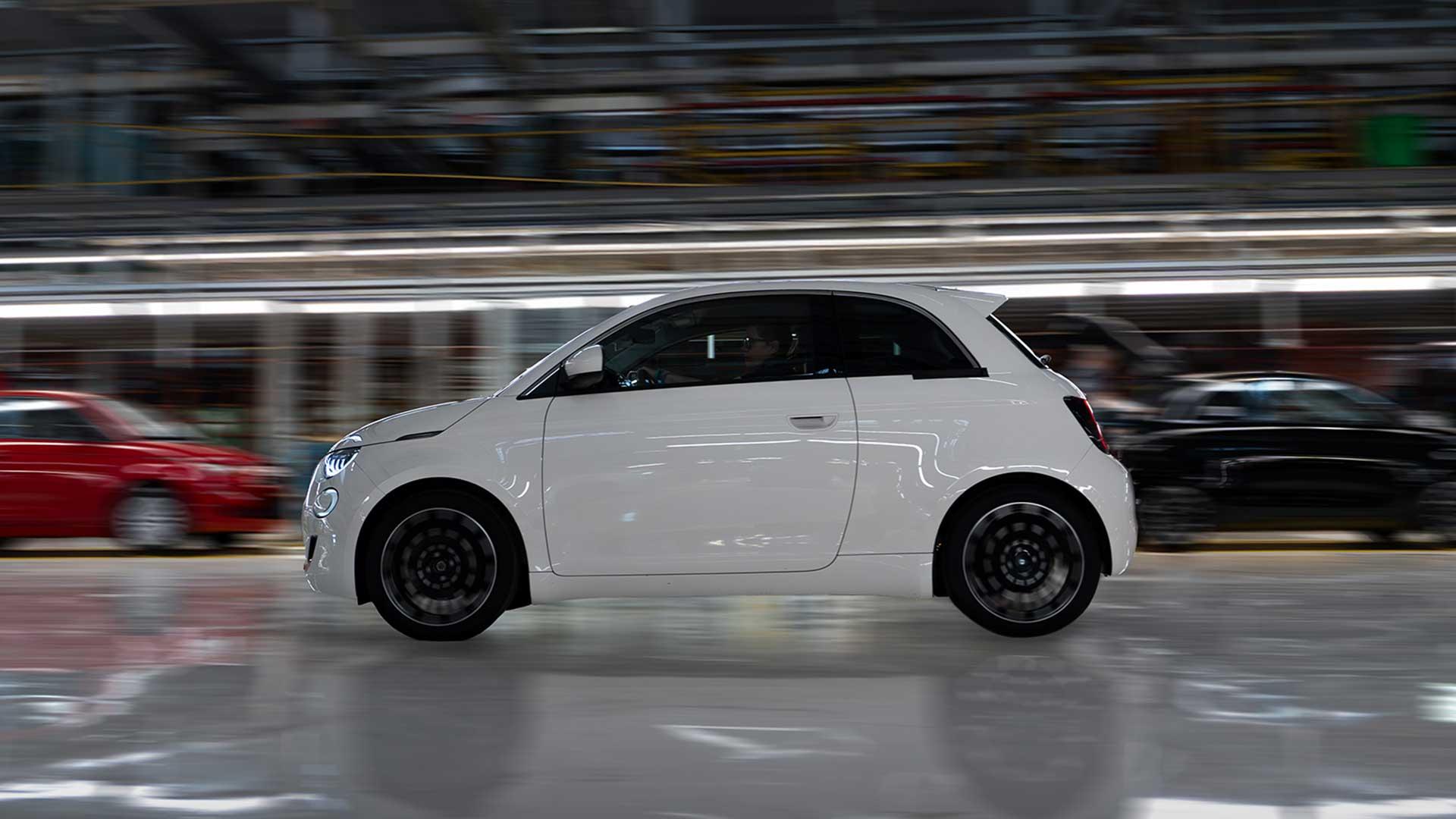 Nieuwe Fiat 500 Hybrid (benzine) is bijna klaar (2025)
