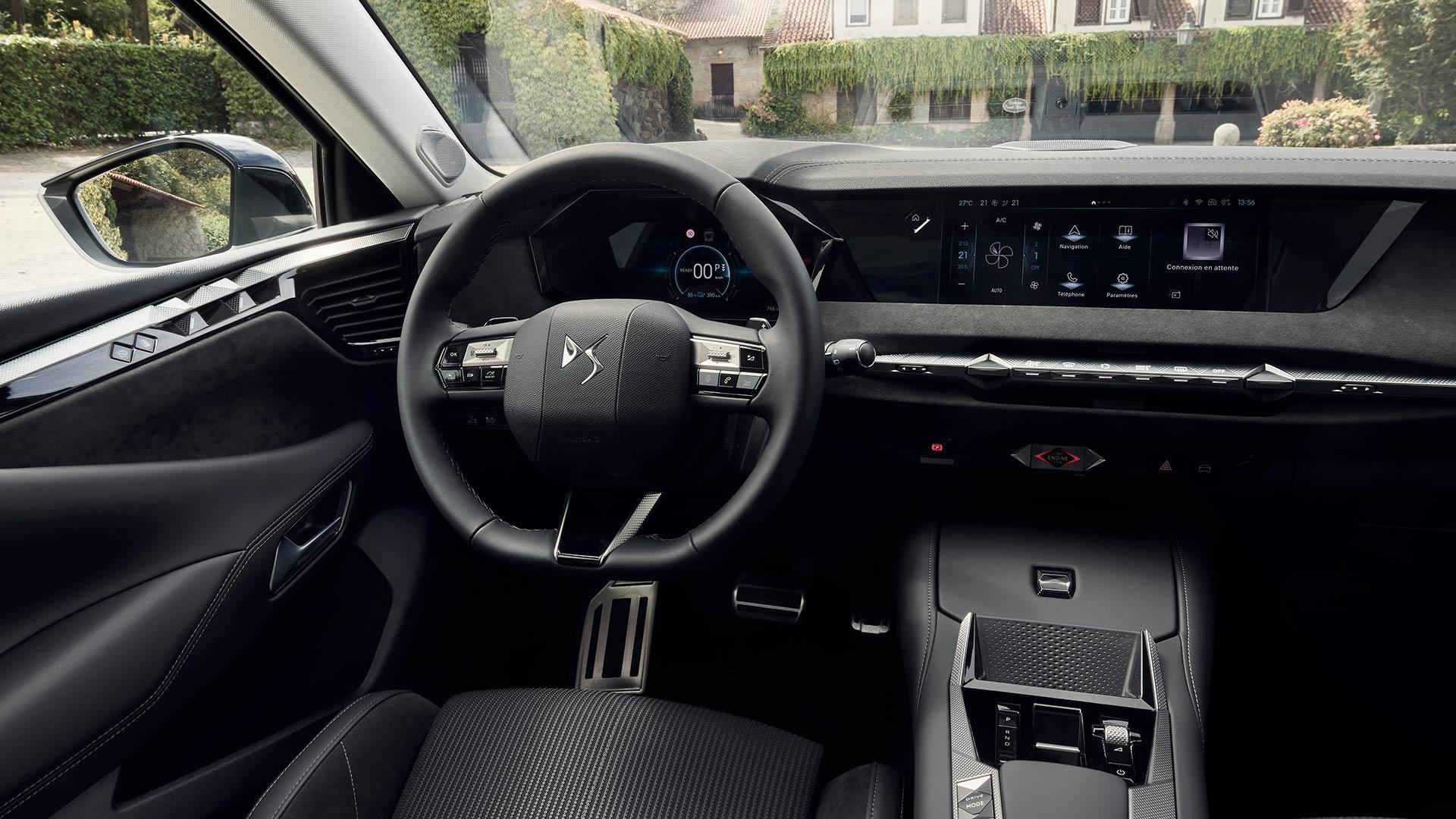 Laat je een crossover staan voor deze chique DS No4 E-Tense?