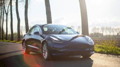 Dit zijn de Tesla P100C en P100CC - TopGear