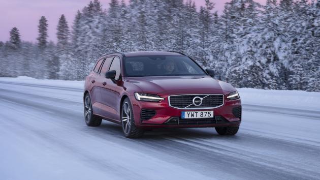 Deze Volvo V60 op airride is de eerste - TopGear Nederland