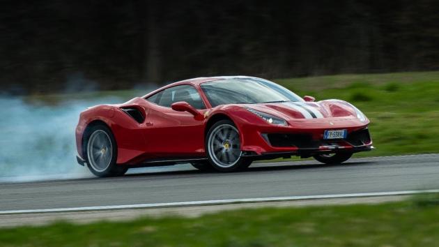 Wat is de snelste Ferrari op het testcircuit Fiorano? - TopGear Nederland