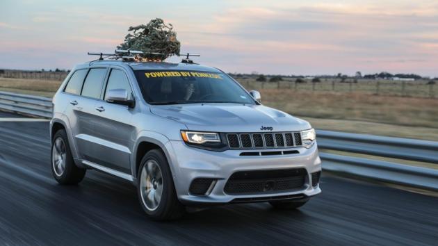Jeep Trackhawk vs Cadillac Escalade HPE800 - TopGear Nederland