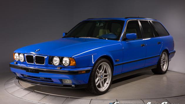 Er staat een BMW M5 Touring V12 in de kelders van BMW - TopGear