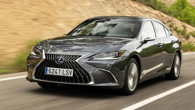 The Stig in de Honda Civic Type R en Lexus LC 500 - TopGear Nederland