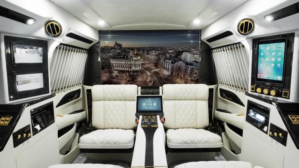 Lexani Cadillac Escalade strekt zich uit - TopGear Nederland