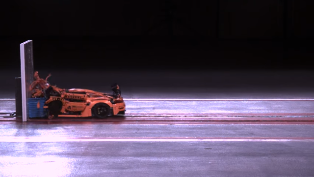 Crashtest met een Lego-Porsche in slow motion - TopGear