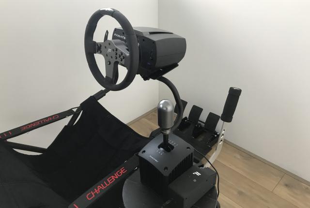 Fanatec CSL Elite Racing Wheel voor PlayStation 4 review - TopGear