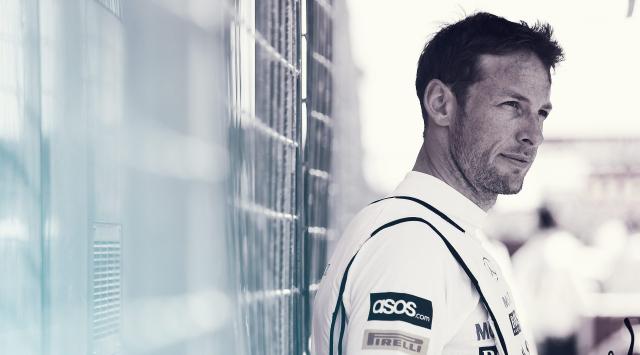 De auto's van Jenson Button - met een Ferrari op z'n 19e - TopGear