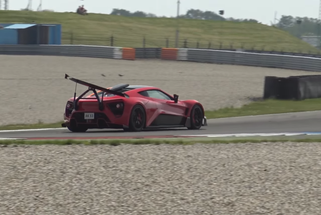 Zenvo TSR-S: actieve spoiler in actie op TT Circuit Assen