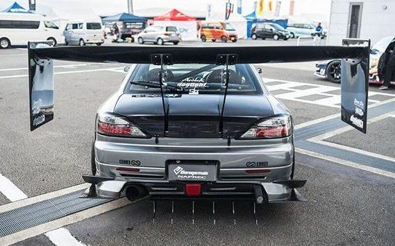 Is dit de grootste spoiler ter wereld? - TopGear Nederland