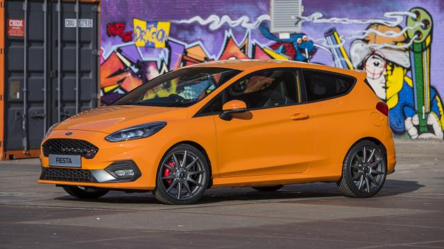 Ford Fiesta ST Performance Edition is een vlammetje - TopGear