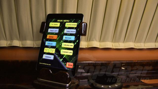 De Mercedes V-klasse van Rapper Boef - TopGear Nederland