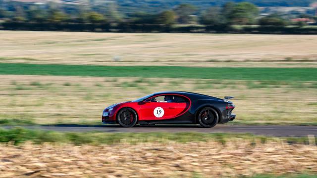 Bugatti viert 110e verjaardag met een roadtrip - TopGear