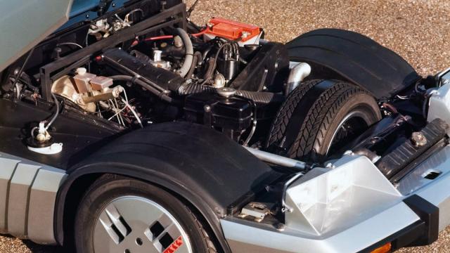 Waarom de geweldige Vauxhall Equus nooit in de showrooms verscheen