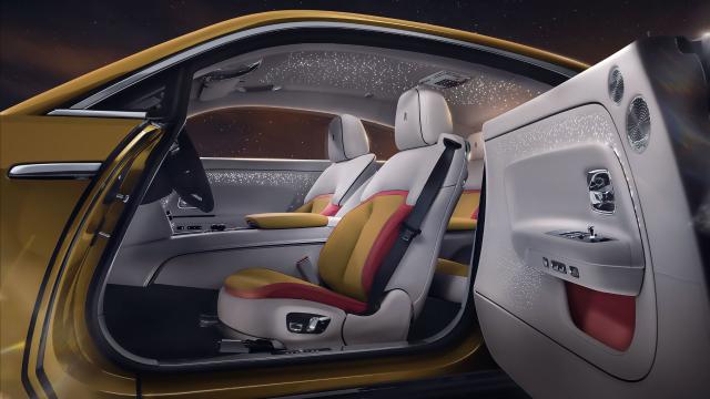 De Rolls-Royce Spectre is de eerste EV van RR (en komt verder dan de V12's)