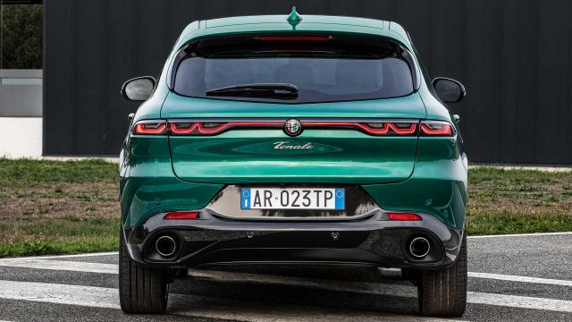 Alfa Romeo Tonale PHEV review (2023) - TopGear