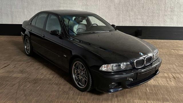 Kooptip: Deze BMW M5 kreeg van Volkswagen een W10-motor - TopGear