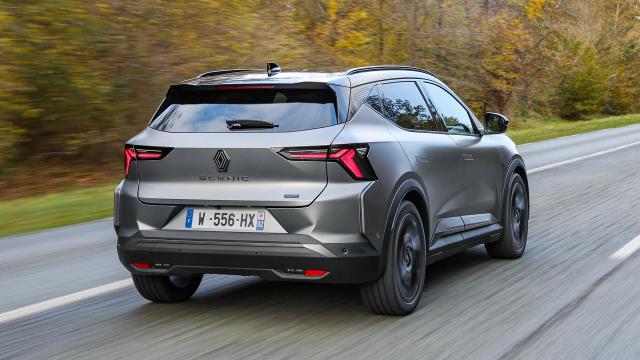 Renault Scenic E-Tech Esprit Alpine review (2023) - TopGear