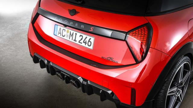 Mini Cooper S van AC Schnitzer heeft zichtbare uitlaten