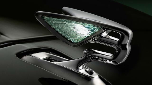 Vernieuwde Bentley Flyin Spur is snel én zuinig tegelijk