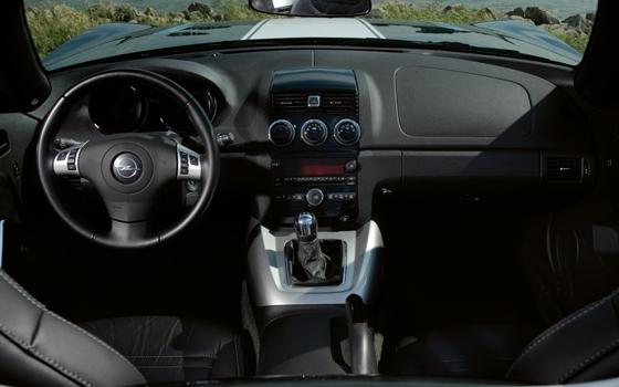 Uitgelicht: Opel GT vs Pontiac Solstice - TopGear