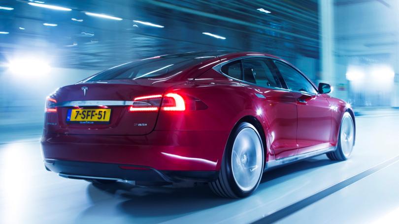 Tesla Model X ambulance in Nederland - TopGear Nederland