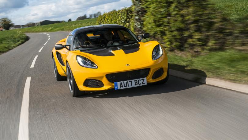 Lotus Elise met Hayabusa-V8 gaat hard, klinkt geweldig - TopGear Nederland