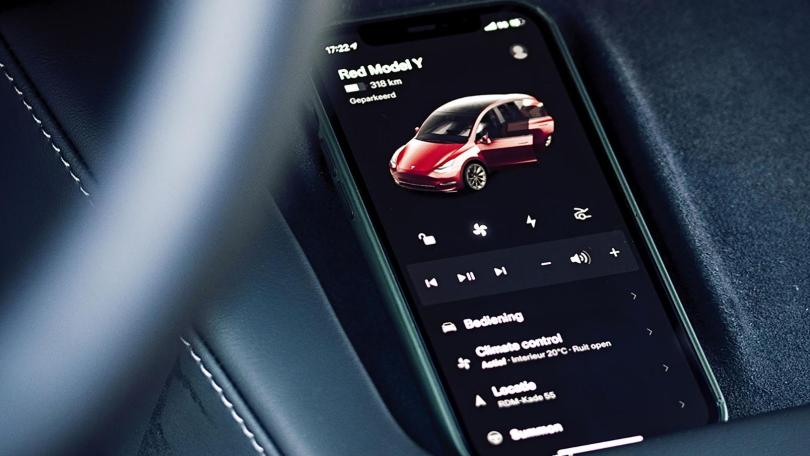 Zo ziet Tesla Autopilot de wereld - TopGear Nederland