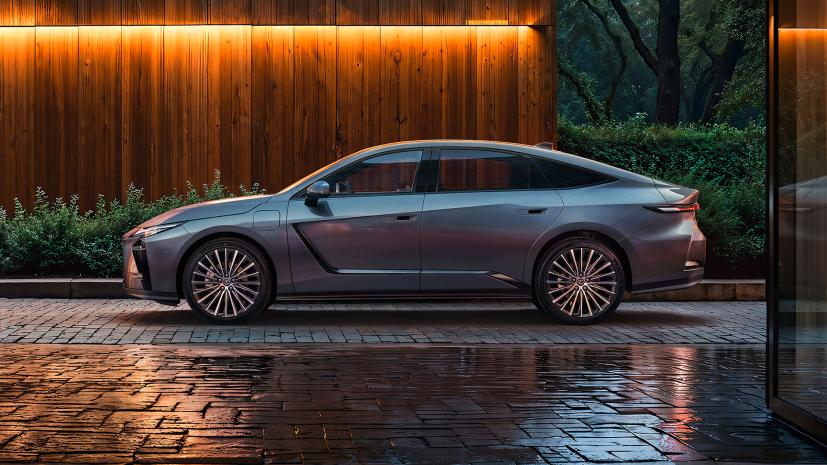 Nieuwe Lexus ES komt naar Nederland, zowel hybride als EV