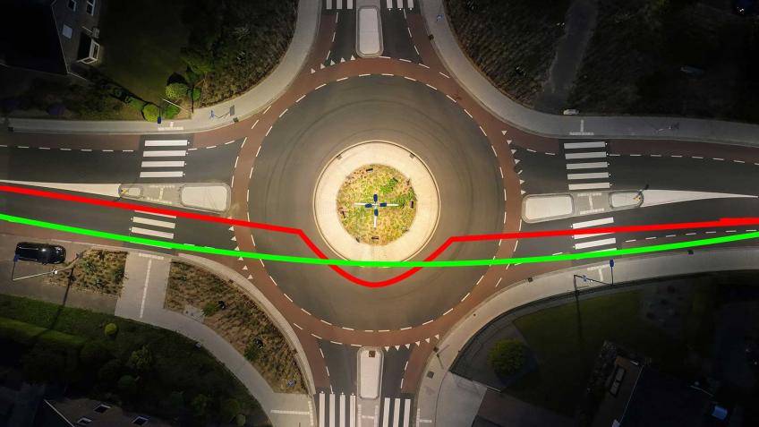 Trucje van Verstappen helpt je brandstof besparen bij rotondes