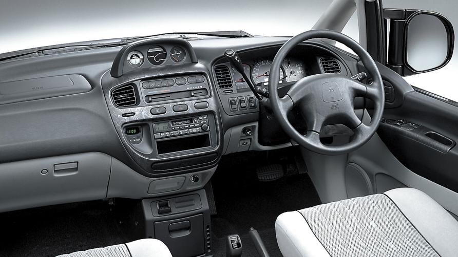 Guilty Pleasures: Mitsubishi Space Gear - TopGear - Stiekem best leuk