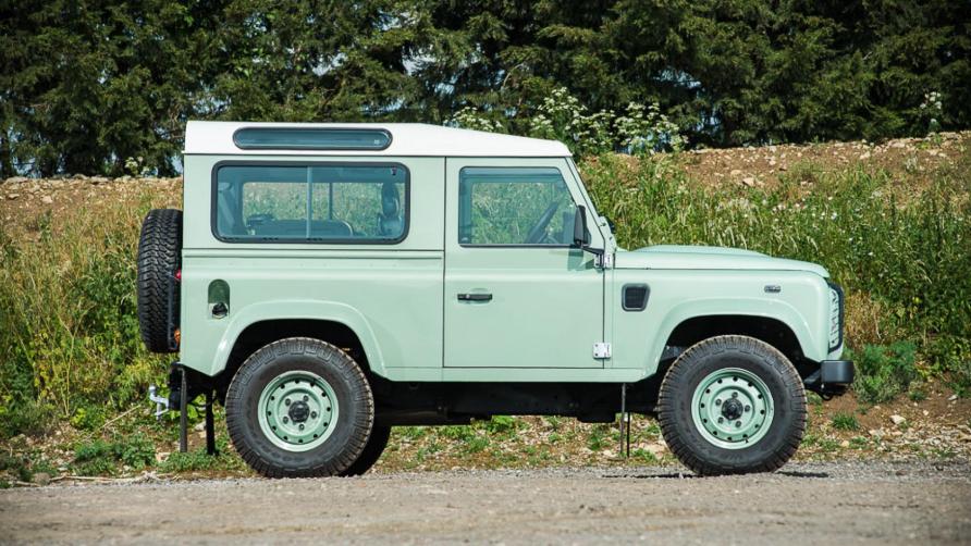 Land Rover Defender Heritage Edition is te koop - TopGear Nederland