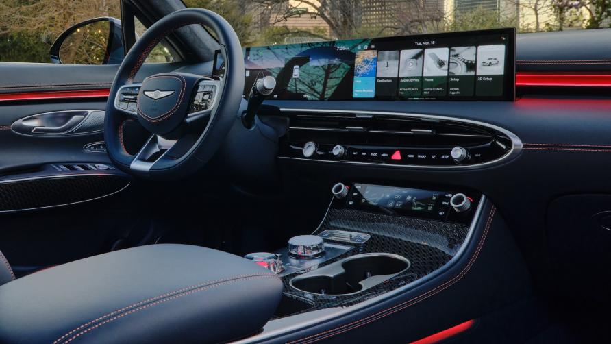 Genesis radio kan storingen geven: scherm valt uit - TopGear