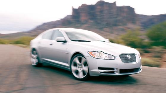 Autotest: Jaguar XF SV8 (dé Supercharged) - TopGear