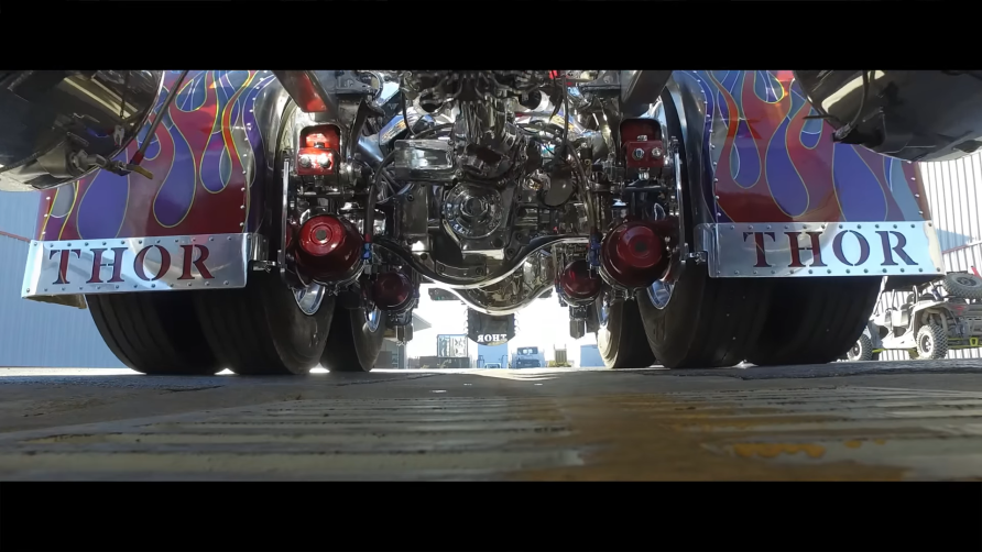 Thor24 heeft twee V12-motoren en 12 superchargers - TopGear Nederland