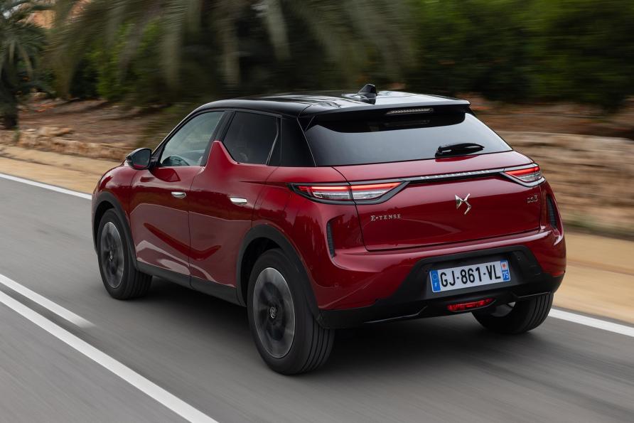 DS 3 E-Tense review (2023) - TopGear