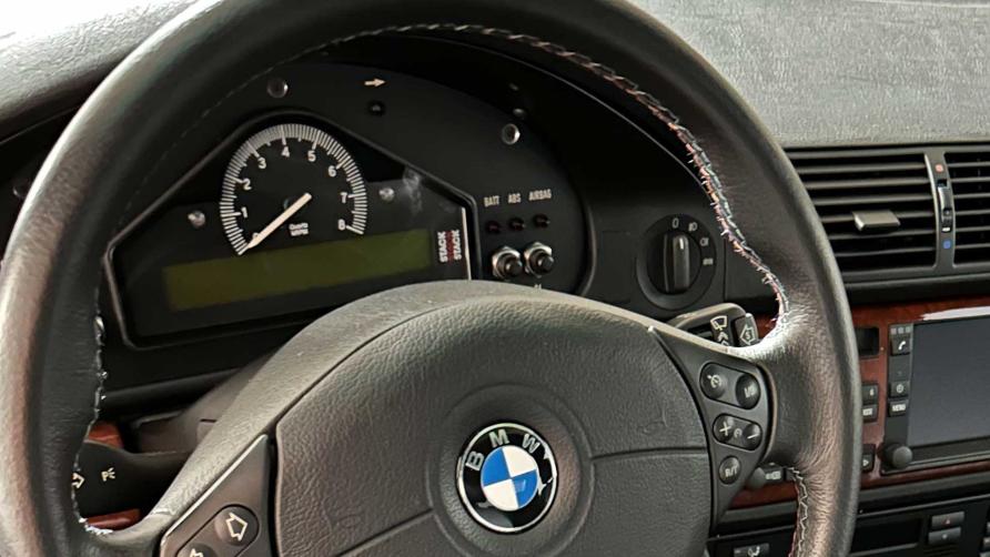 Kooptip: Deze BMW M5 kreeg van Volkswagen een W10-motor - TopGear