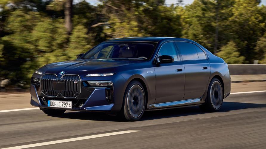 BMW i7 M70 xDrive review: Hoe rijdt de sterkste elektrische BMW? - TopGear