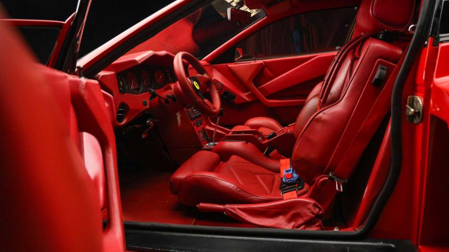 40 jaar oude Ferrari Testarossa van Koenig Specials heeft 1.000 pk ...