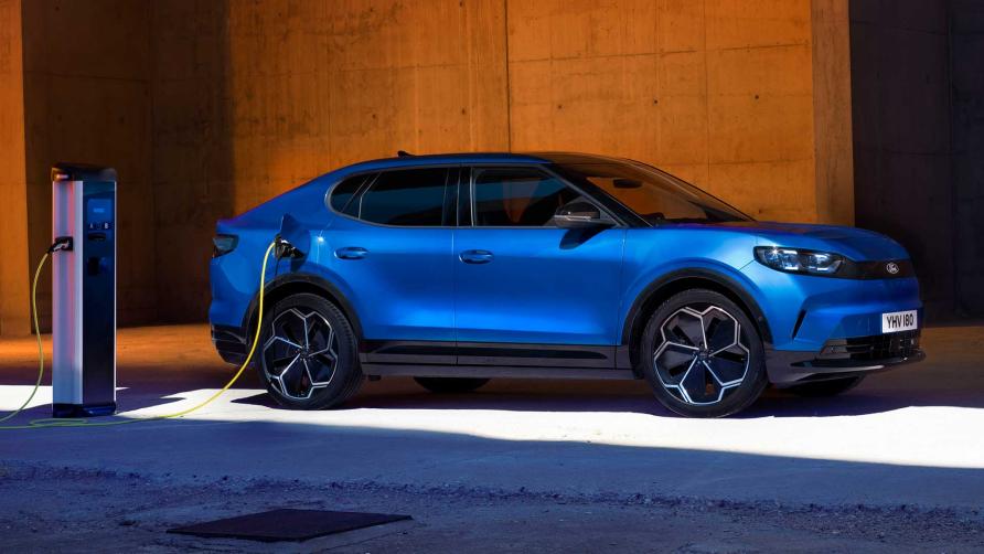 De nieuwe Ford Capri is eigenlijk een Volkswagen met een ander jasje ...