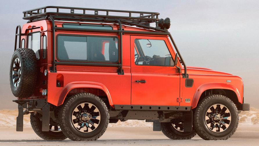 Land Rover Works Bespoke Defender V8 is een nieuwe oude
