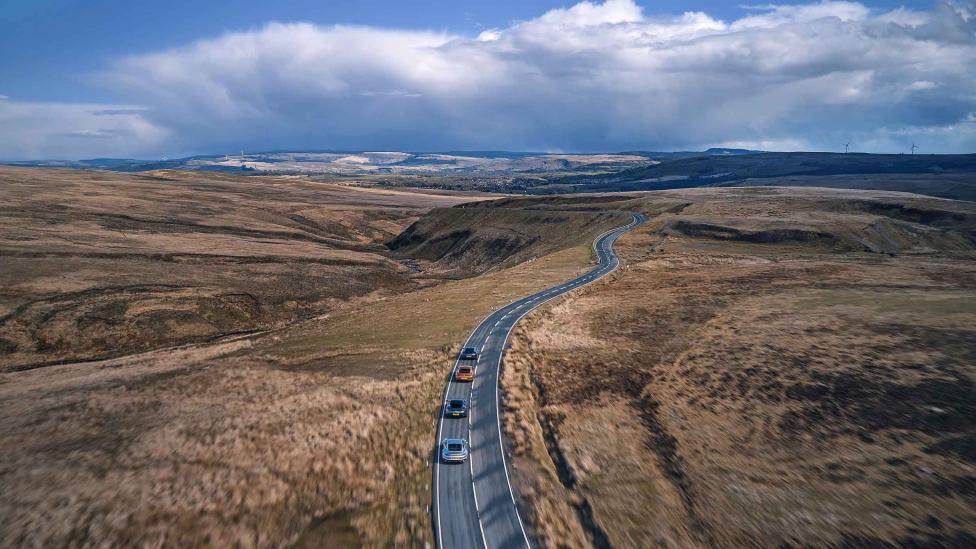 Aston DB11 vs Porsche 911 vs Bentley Continental GT vs Ferrari Roma