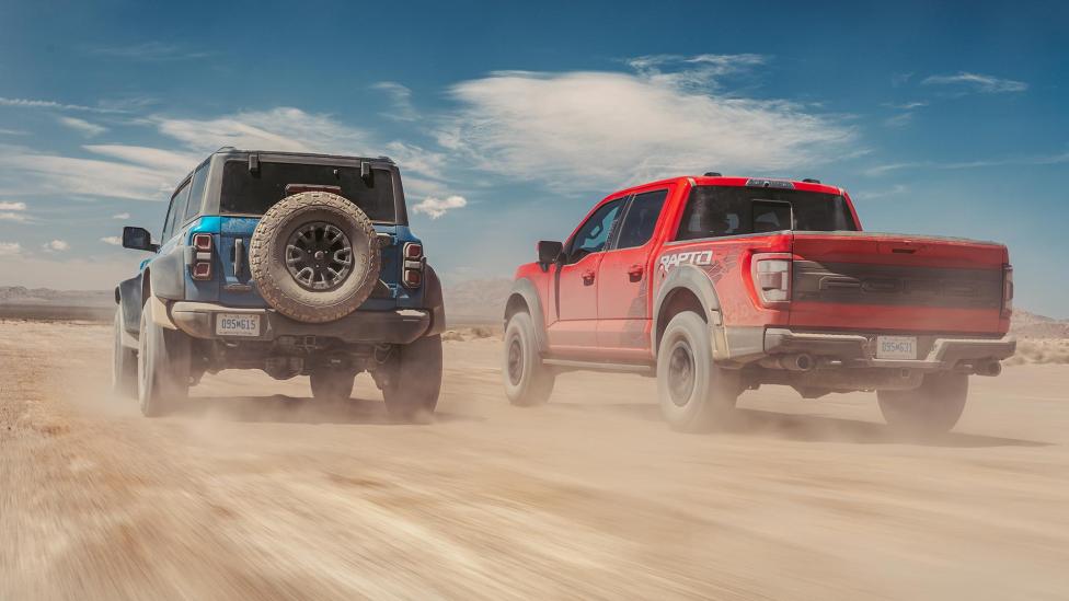 De vliegende Ford Raptors: Vliegles voor gevorderden in de F-150 en ...