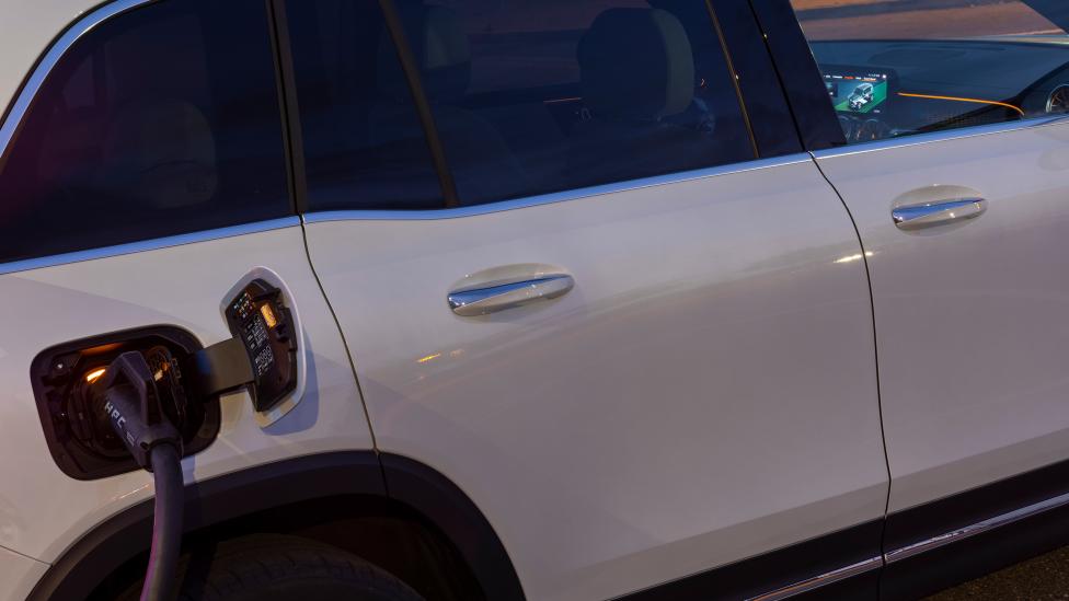 Terugroepactie Mercedes EQB nieuwe accu (2022 - 2024)